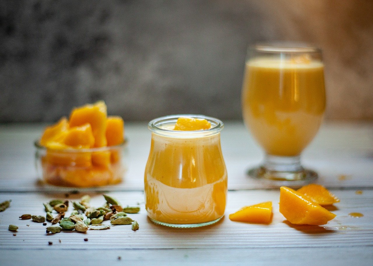 Frozen Mango Mocktail for varme dager - Smakelig.com